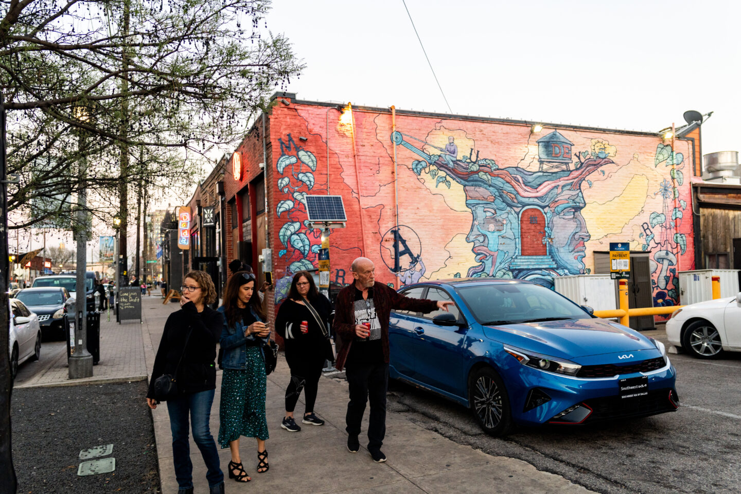 Community - Deep Ellum Texas